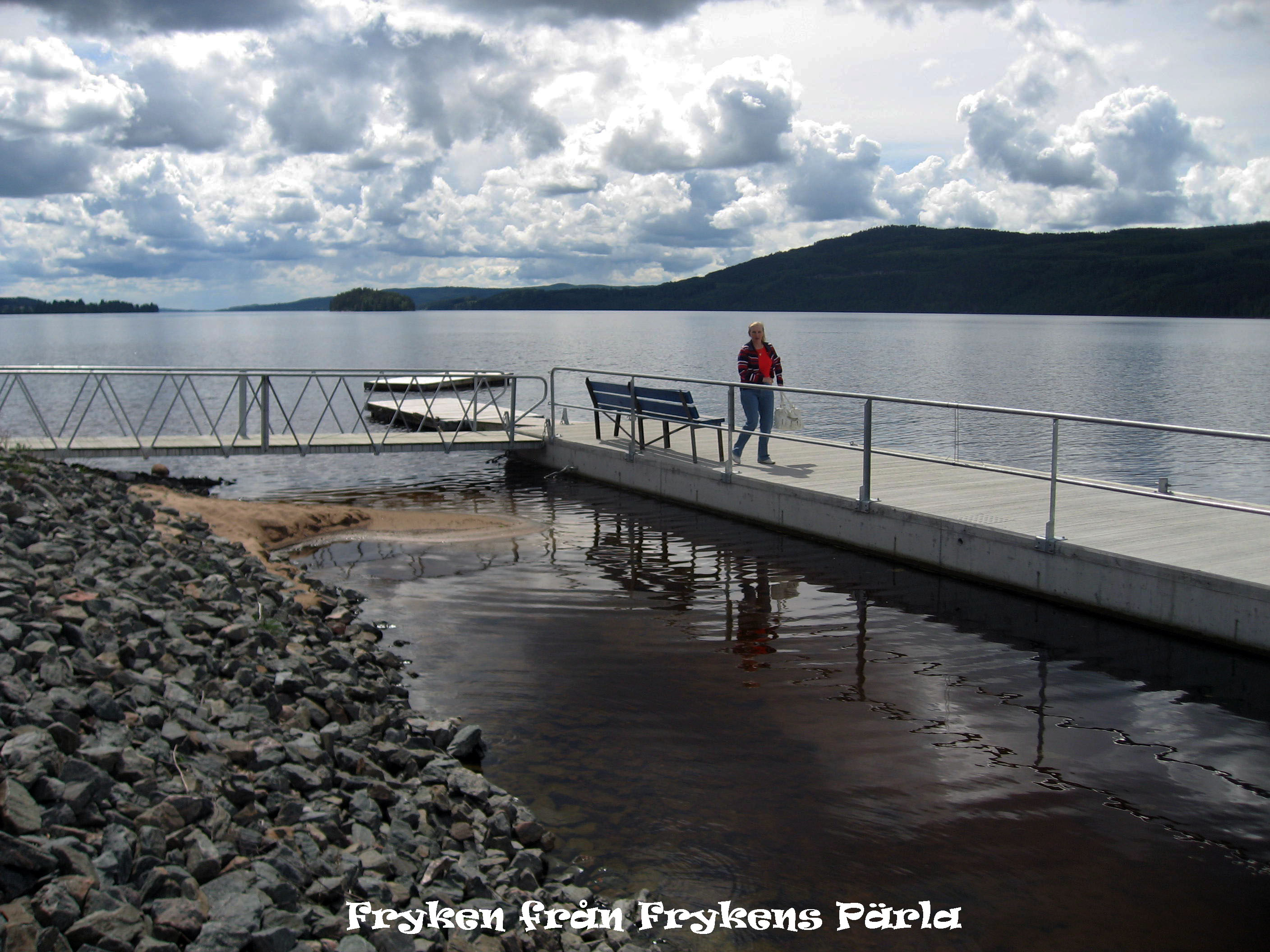 Fryken fr Lysvik Frykens pärla | Runda hörnan